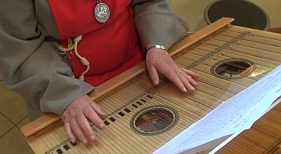 Le psaltérion à dix cordes | L'Annonciade